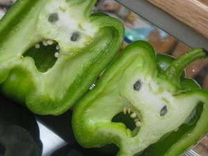 15 fruits et légumes "moches" se rebellent pour vous étonner